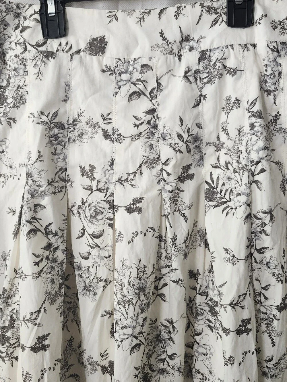 Moon River | Skirts | Moon River Pleated Floral Toile Midi Skirt In ...